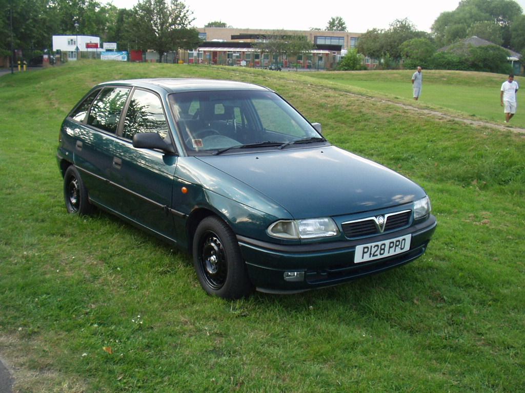 Classic Vauxhall Astra Cars for Sale | CCFS