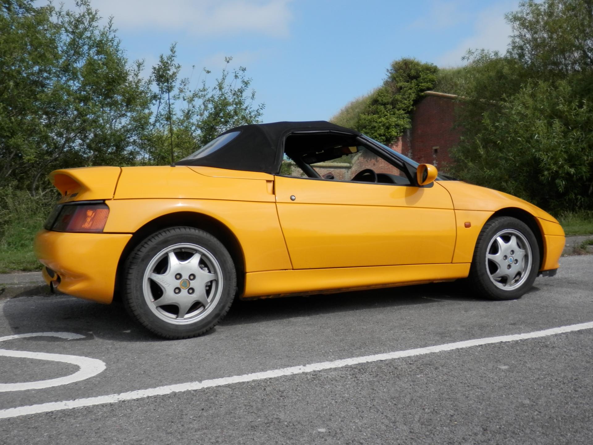 Classic Lotus Elan Cars for Sale | CCFS