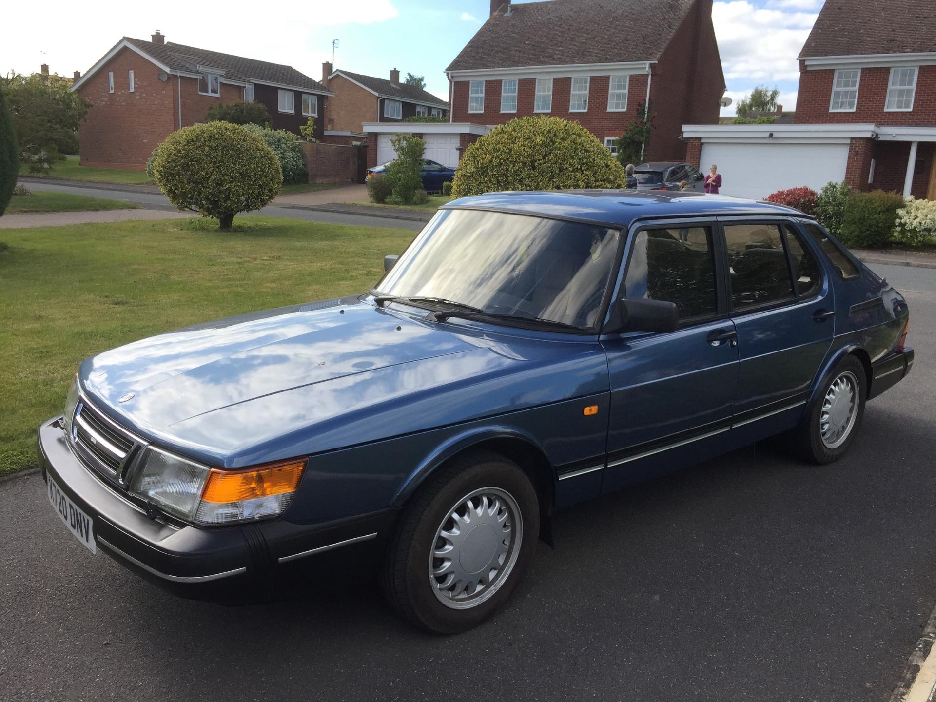 Classic Saab 900 Cars for Sale | CCFS